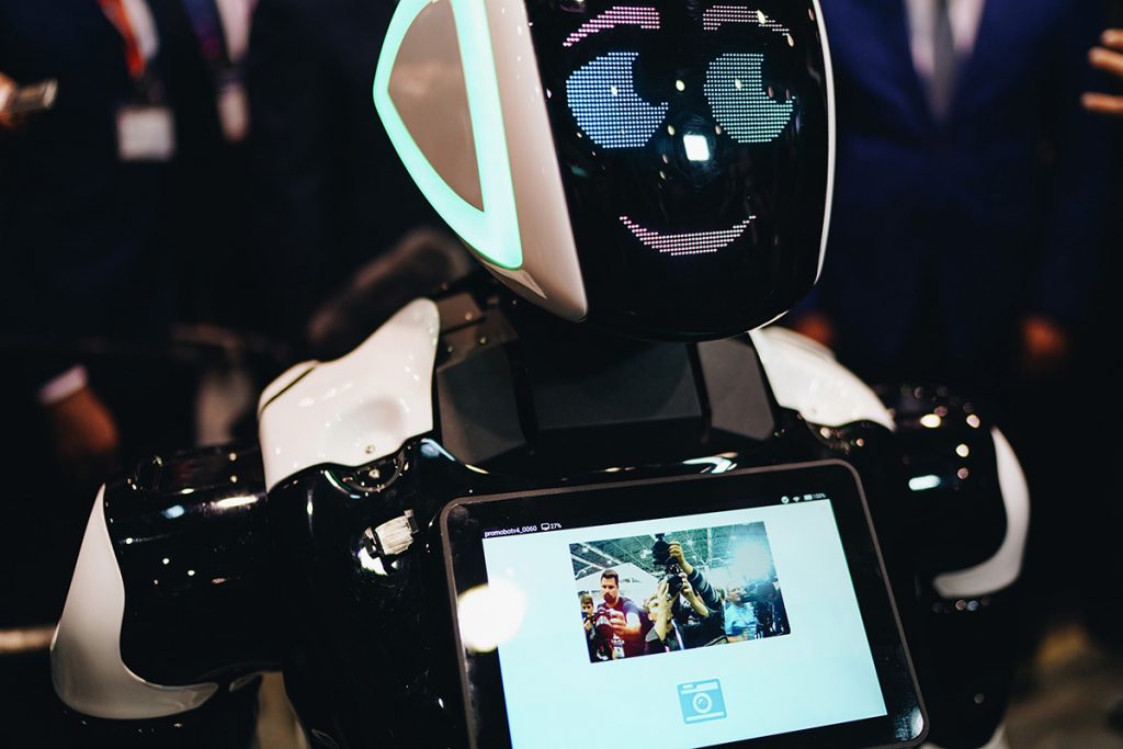 Europe is being invaded by robots. Promobot has signed a contract for ...