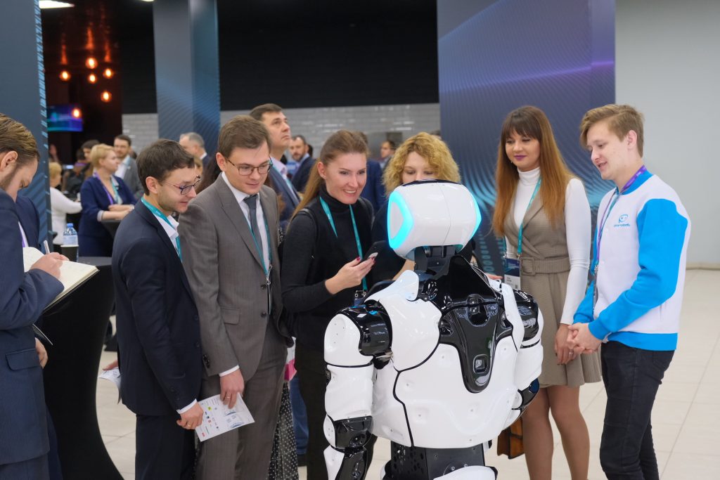 I detect voices: a sensitive mic array for an effective robot | PROMOBOT