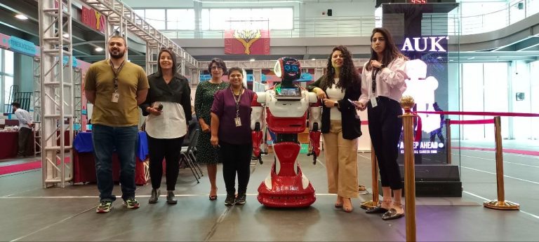 Robot begins work at university in Kuwait | PROMOBOT